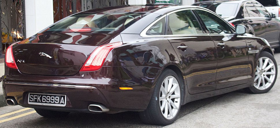 Jaguar XJ technical specifications and fuel economy